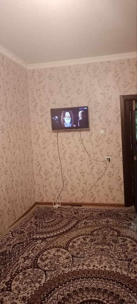 Sergeli 3 bekatga 10 minut sheriklikka kvartira bor! 1 kishiga