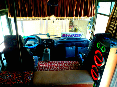 Isuzu avtobus sotiladi