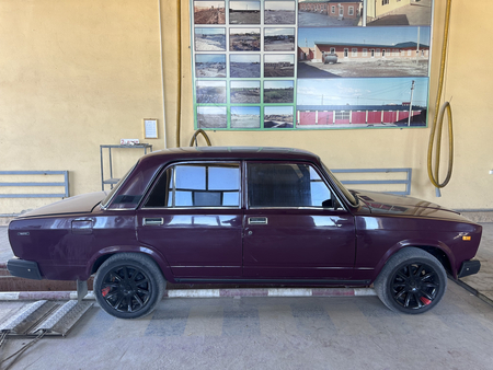 Vaz 2107 srochna sotiladi