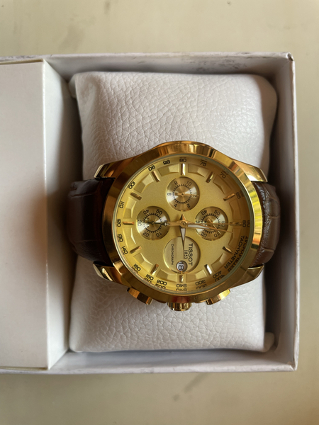 Super skidkada Tissot soat sotiladi
