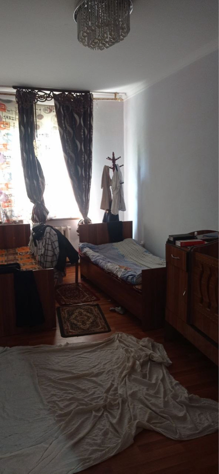 3/2/4 Балкон 1.5*6 300& Фируза