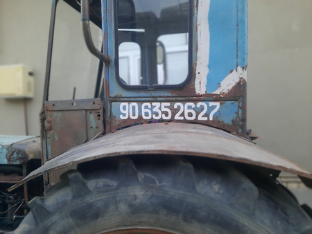 Traktor t28 sotiladi