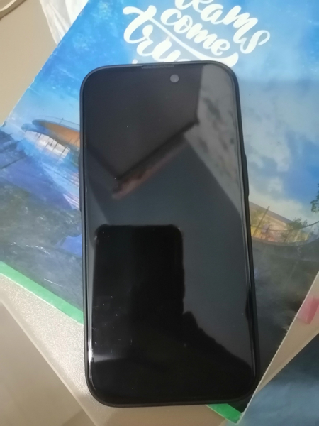 iphone 15 yangi 700 dollar