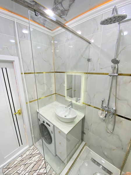 .Продам 2х3комнатную 2этаж абсолютно новый евроремонт с мебельтехникой