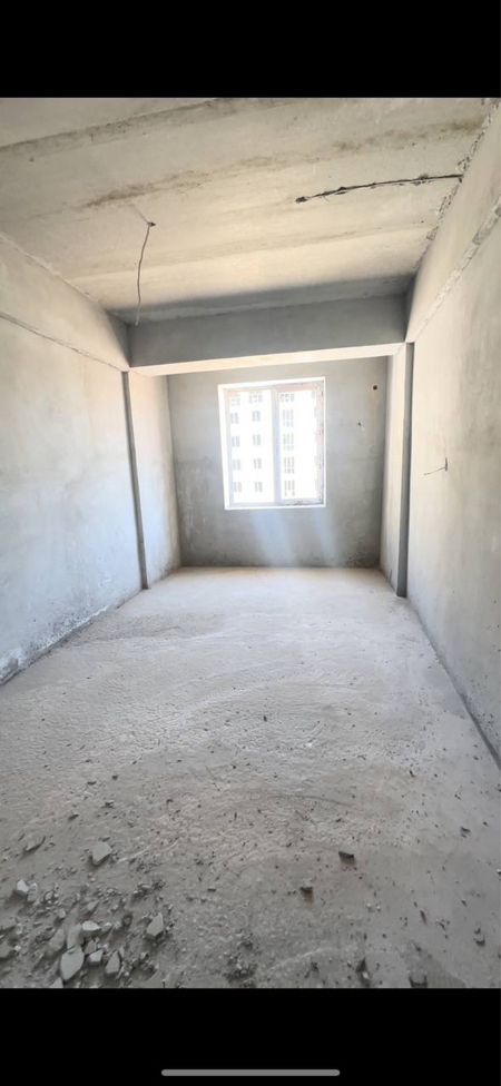 Uy sotiladi 2 xonali 7etaj 81 m2