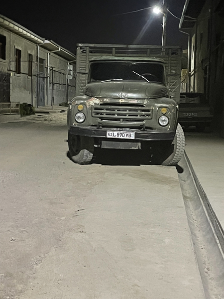 Zil Bartavoy Gruza perevozki