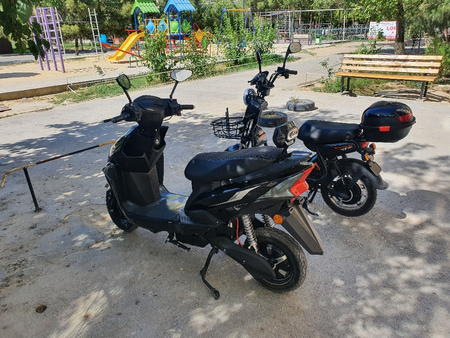 Продам  электронный скутер.