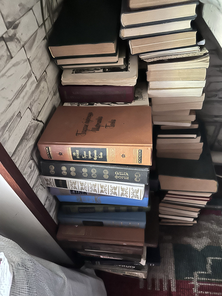Продаются книги
