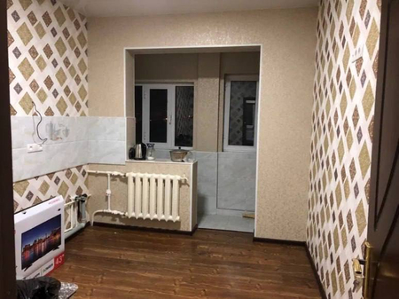 Продаётся 2/9/9 на Нукусская не торец отдельный вход