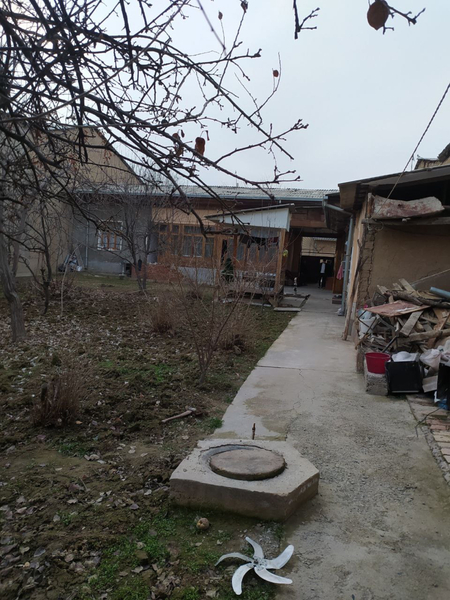 koksaroy maxalla toshken tumani towmi postan 3km krganda 8sotix