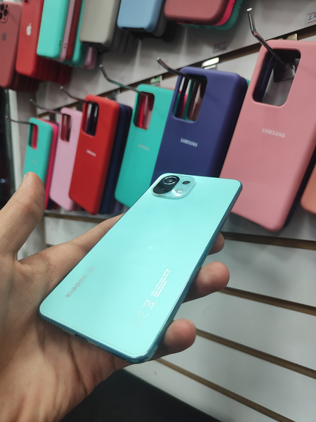 Xiaomi 11 lite 5G NE 8/128 ideal