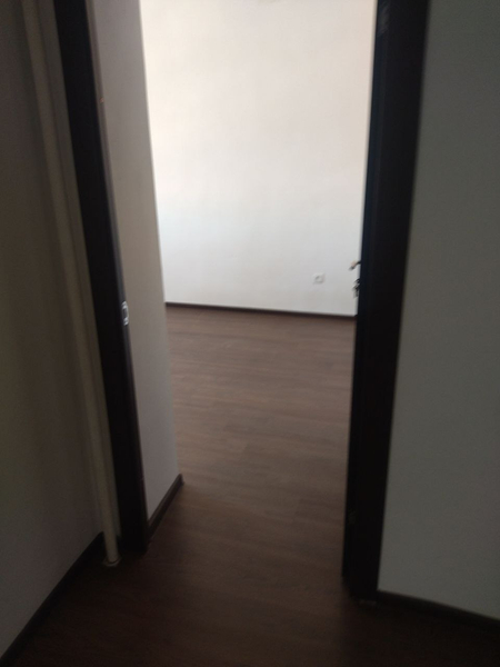 Qibray tumani Mehnat shaharchasi Yonariq. 3 xonali uy sotiladi