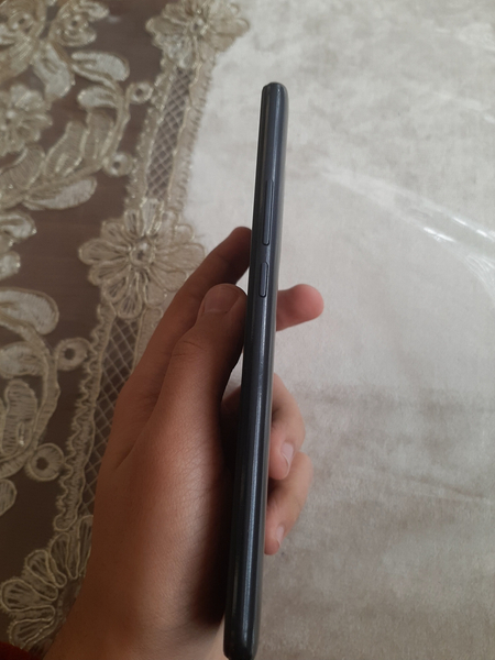 Б/у Redmi 9, 3/32 Гб, Carbon Grey, попал в циклическую перезагрузку