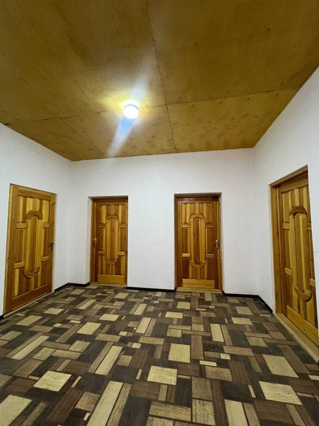 3 sotixli tayyor kotej barcha jihozlari bilan birga sotiladi.
