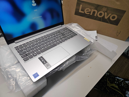 ПРОДАМ Lenovo V15-G2ALC 2024 Ноутбук Ryzen™3-5300U/4GB/256GB/15.6