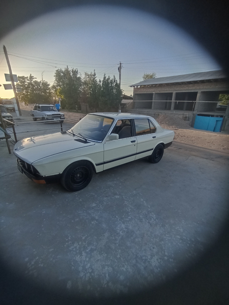 БМВ -BMW е28 продаётся в среднем состоянии