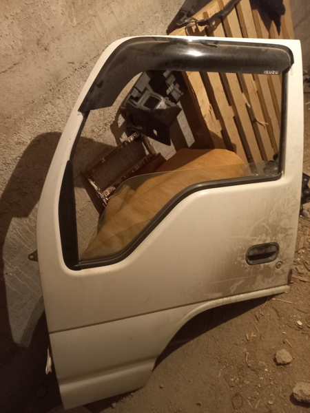 Isuzu kabina 5tonnalik
