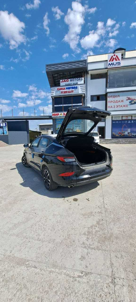 Бизнес класс JAC J7 / AT / автомобили / MALIBU ва MONZA урнига.