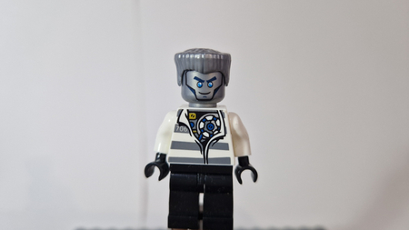 Продаю Lego ninjago имеется коробка и инструкция
