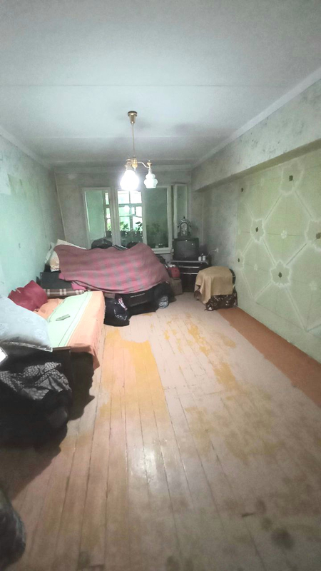 Продаётся 2/4/4 М Улугбекский р-н
