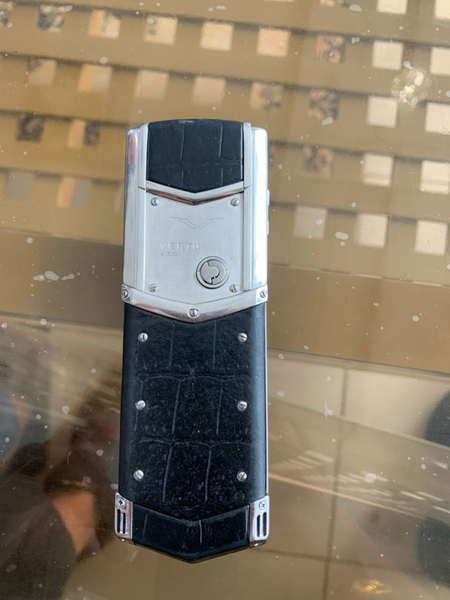 VERTU Signature в хорошем состаянии