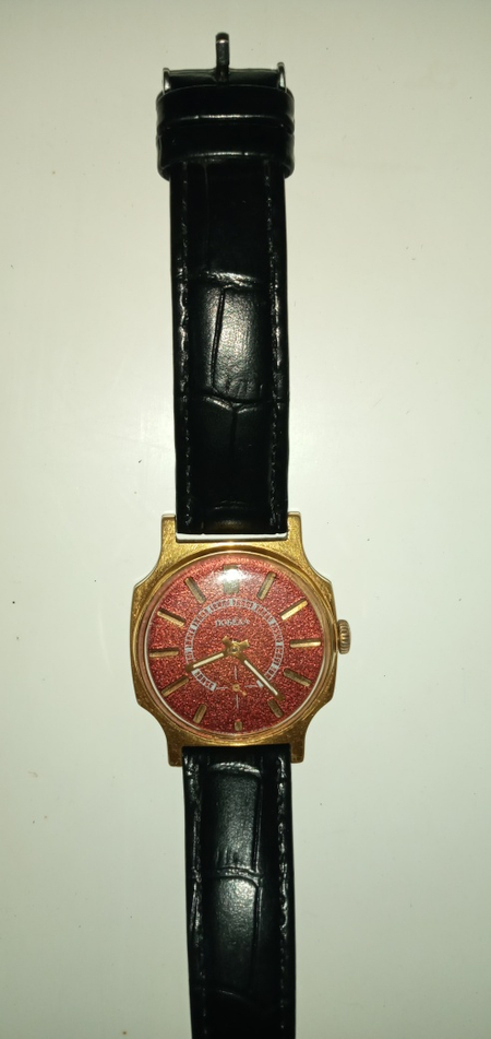 Продам часы 