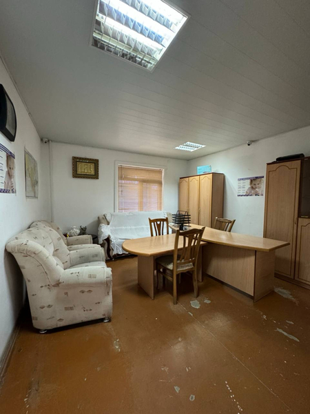 Продается база 1050кв с офисами и складами в центре