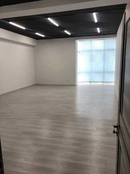Сдается нежилое помещение 1160м2 ул.Нукусская Ор-р:Piramit Tower (ХМЕ)