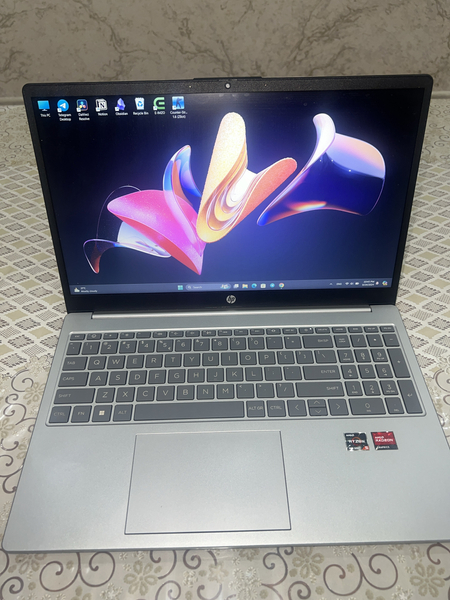 Noutbuk HP 15-fc0003nia 15.6 (Ноутбук HP , Laptop HP)