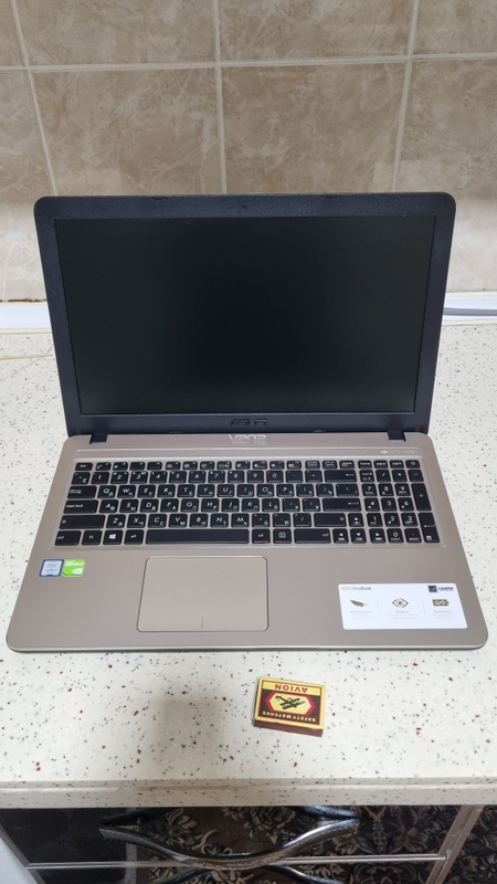 Acer notebook tez va arzon sotiladi