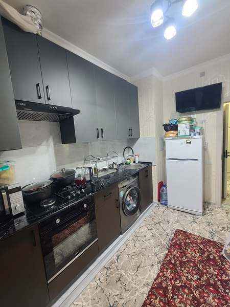 Kvartera sotiladi srochni. Продаётся квартира срочно