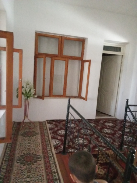 Uy sotiladi. Eshonguzar, Qahramon QFY da 4 sotix 5 xona 150000