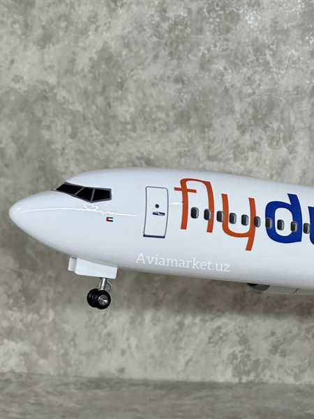Самолет модель (BOEING-737-MAX FLY DUBAI) с LED подсветкой
