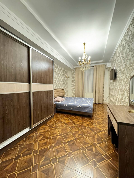 Продаётся квартира на Глинке 4/1/5 118м2 ул. Нукусская