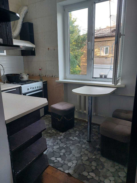 Срочно Продается квартира Чиланзар-1 кв 2 ком 62000$