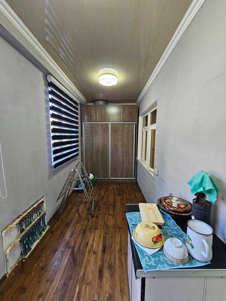 4 xonali 95m² 1-qavat uy sotiladi.