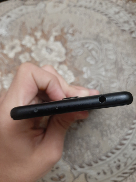 Redmi 5 3/32 gb holati a'lo