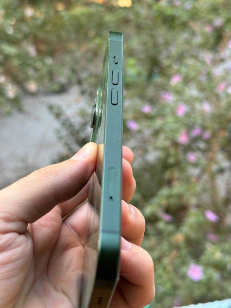 Айфон 13 128гб/iphone 13 128gb с коробкой и кабелем. Батарея 98%