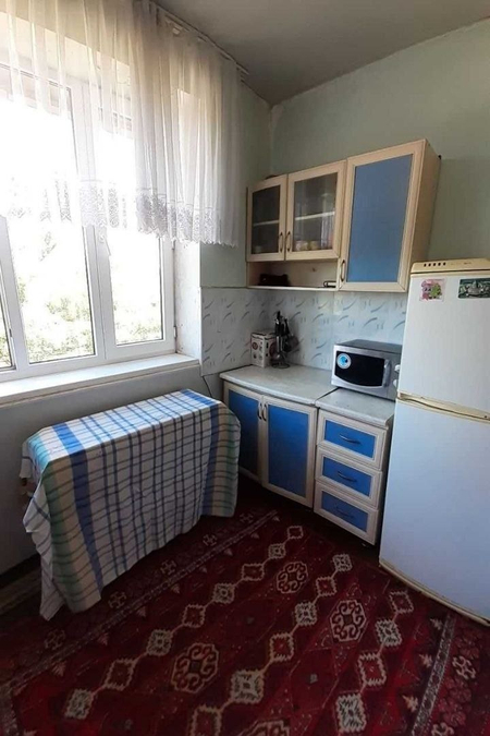 Продаётся квартира 4/4/4 (торец) на массиве ТТЗ-4,М.Улугбекский р-н
