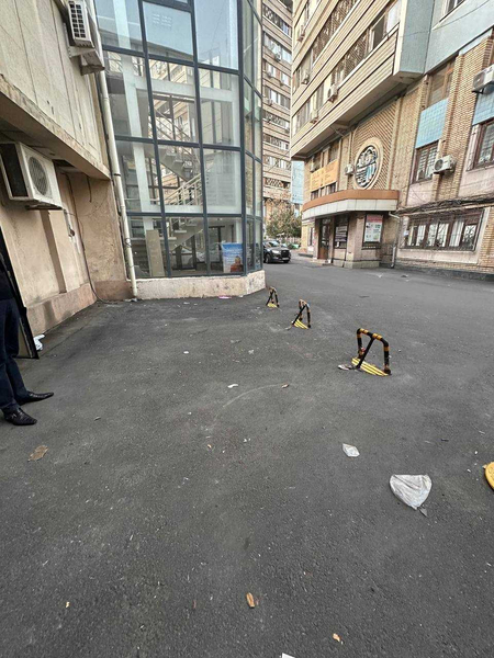 помещение 200м2 в центре города. Хамида Алимджана. Московские высотки