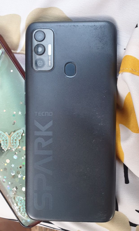 Tecno Spark 7.  128talik