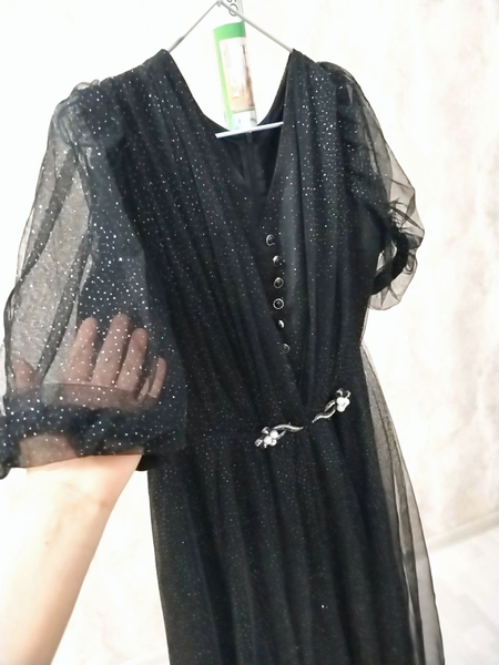 Чёрное платье