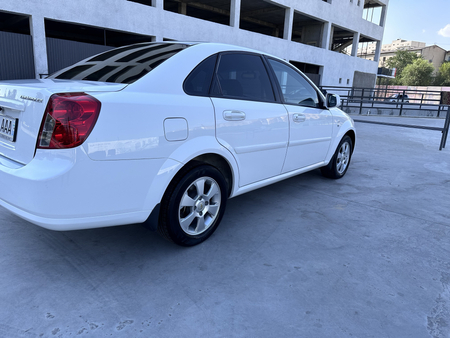 Lasetti 1 euro avtomat 2016 yil 77500 km