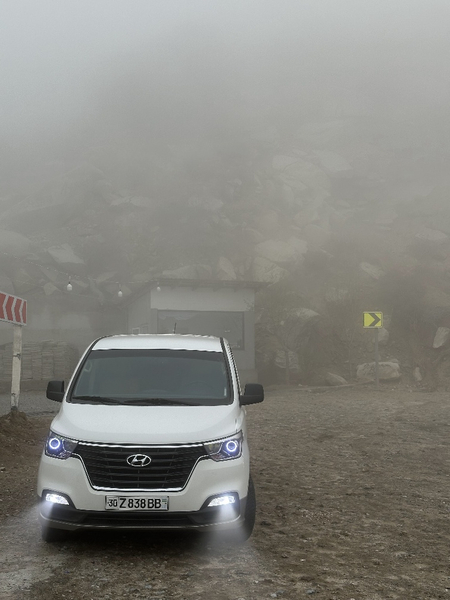 Hyundai Starex H-1