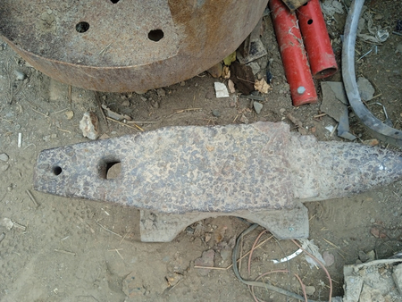 Nakavalnik sandal sotiladi