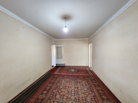 Gorgazda Arzon 2-xonali kv sotiladi. 28800$