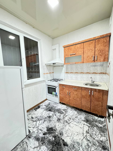 Чилонзор -8 кв 2/1/4. Срочно Продам квартиру срочно