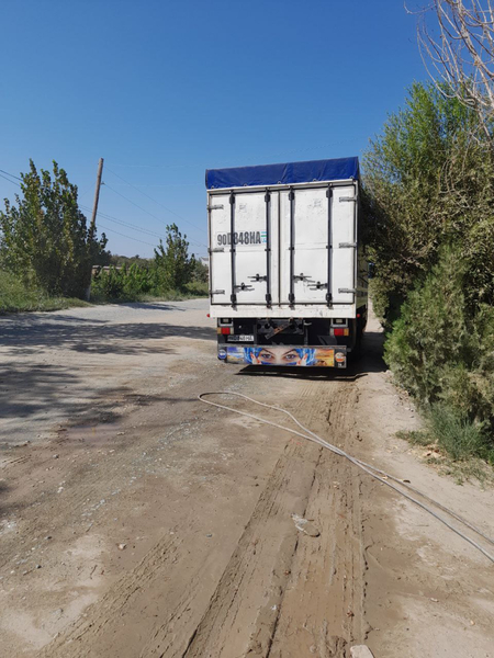 Isuzu 10 tonnalik 2015 yil