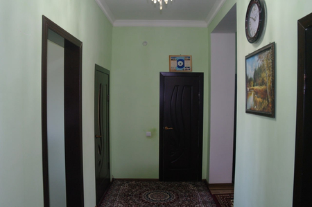 110/24-санлы уй Университет бетте 5-этажда 3 ханалы 93 кв.м ийе болган