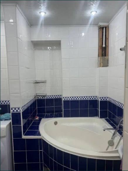Космонавтов 3/2/4. кирпич 70м2 балкон 2*6